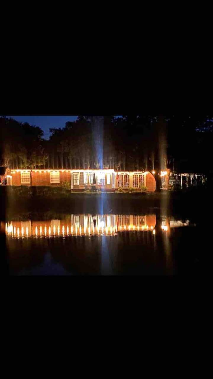 The Pond House - Brunswick, GA