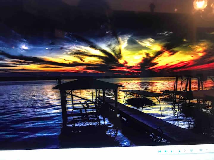 Beautiful Sunsets At The Lake Camp - Aurora, NY