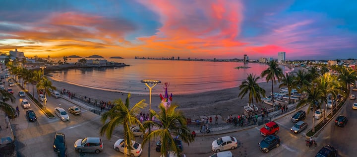 Departamento Frente Al Mar, En Malecon De Mazatlan - Sinaloa