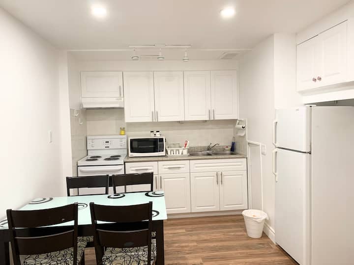 1-bedroom Residential House - Mississauga