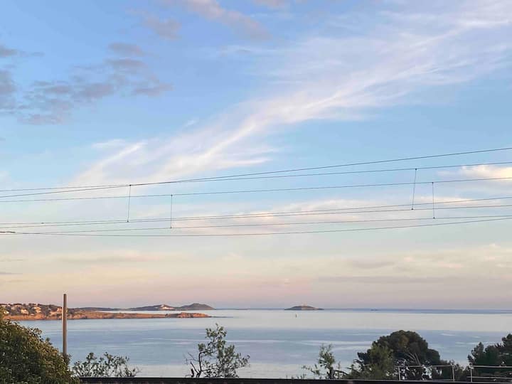 Maison, Belle Vue, 400 M De La Mer - Bandol