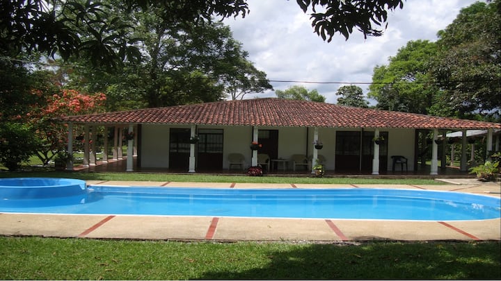 Finca La Quinta - Acacias