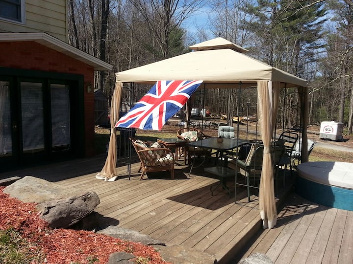 Cute And Comfy Getaway - Bethel