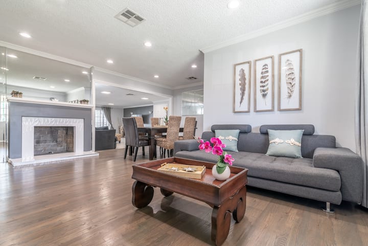 Tranquil Poolside Oasis With Bbq And Cozy Ambiance - Los Angeles, CA