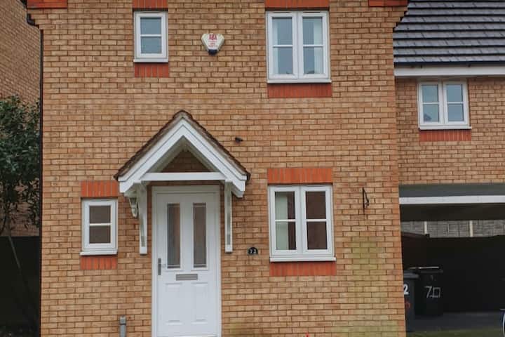 Stunning Contemporary Home | Contractor Discount! - Wolverhampton