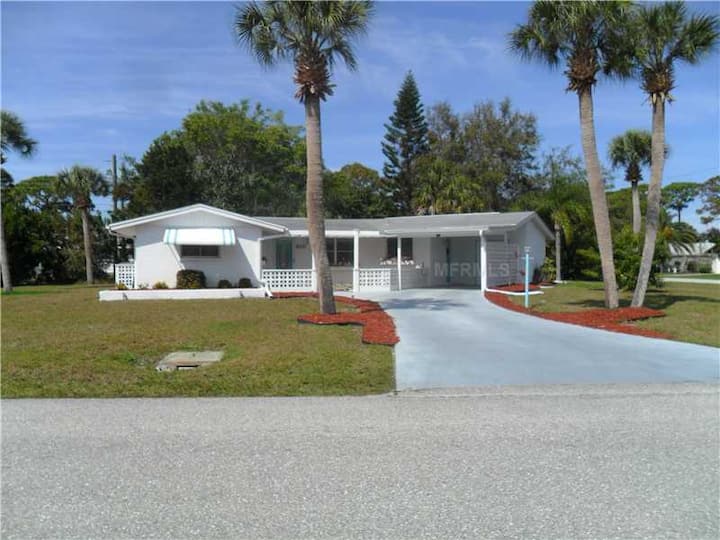 Near Beach, Charming Villa..... - Venice, FL