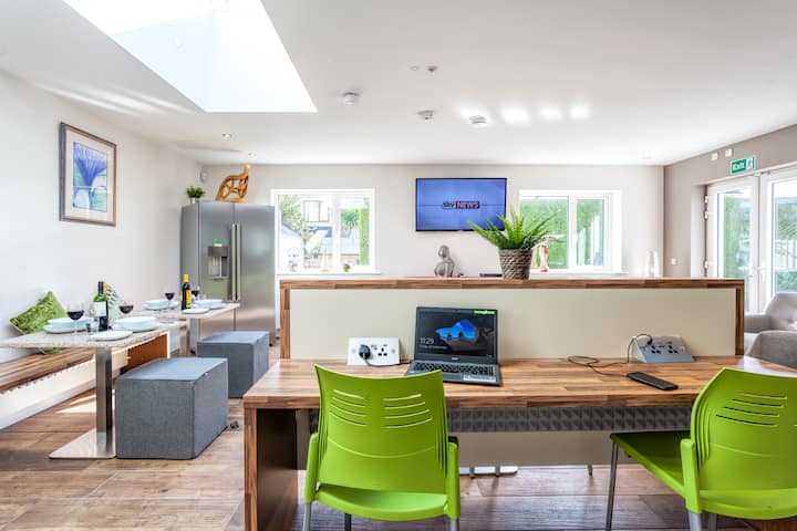 Large Single Room - Tintawn Guesthouse, Scariff. - Dublin