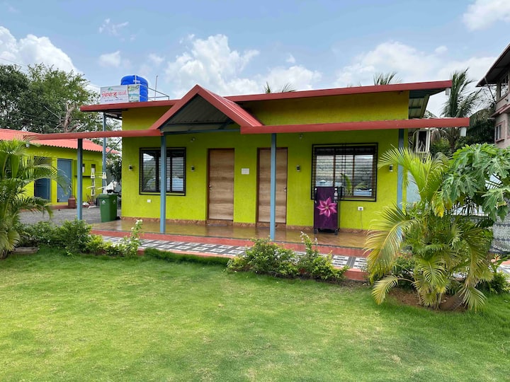Leela’s Farm, Pvt. Pool, Spacious, Peaceful Nature - Karjat