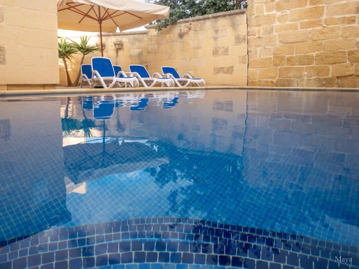 Sunny Villa With Pool - Malta