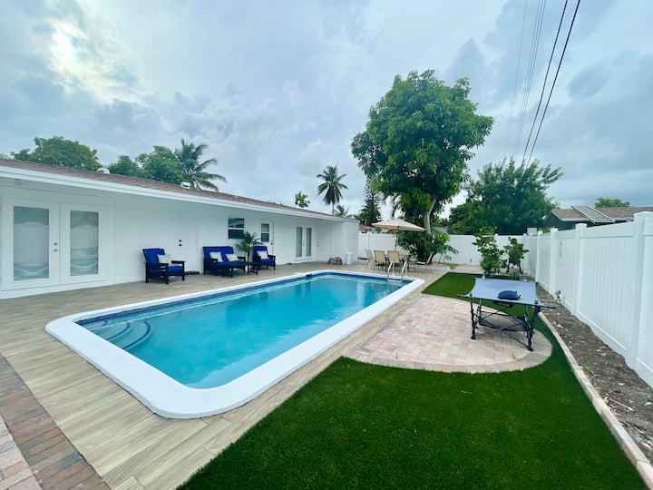 Mango’s House Close To Beach Pool, Table Pool - Deerfield Beach, FL