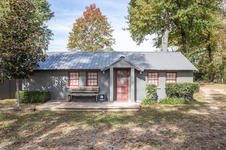 Cabin #1 Town Branch Guest Ranch - Tahlequah, OK