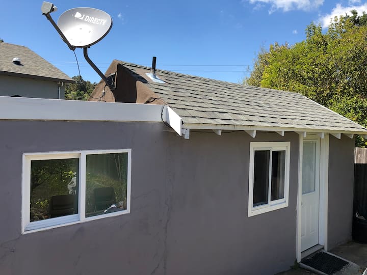 Millbrae Hills In-law Unit - San Francisco Airport (SFO)
