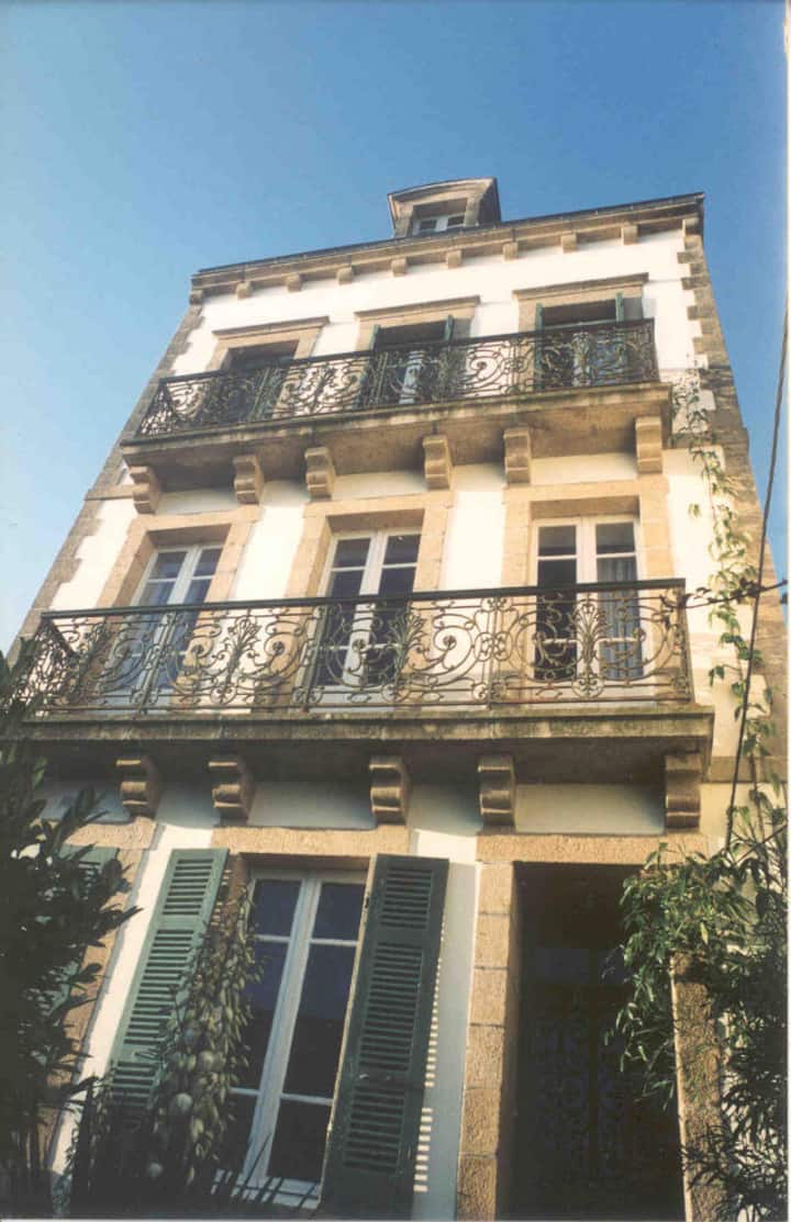 Escale Des Capucins- Vue Sur Le Port D' Audierne - Plogoff