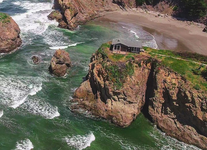 Seaside Point - Westport-Union Landing State Beach, CA