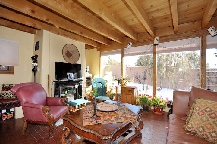 Location! Quiet! Amazing  Views! Ac! - Santa Fe, NM