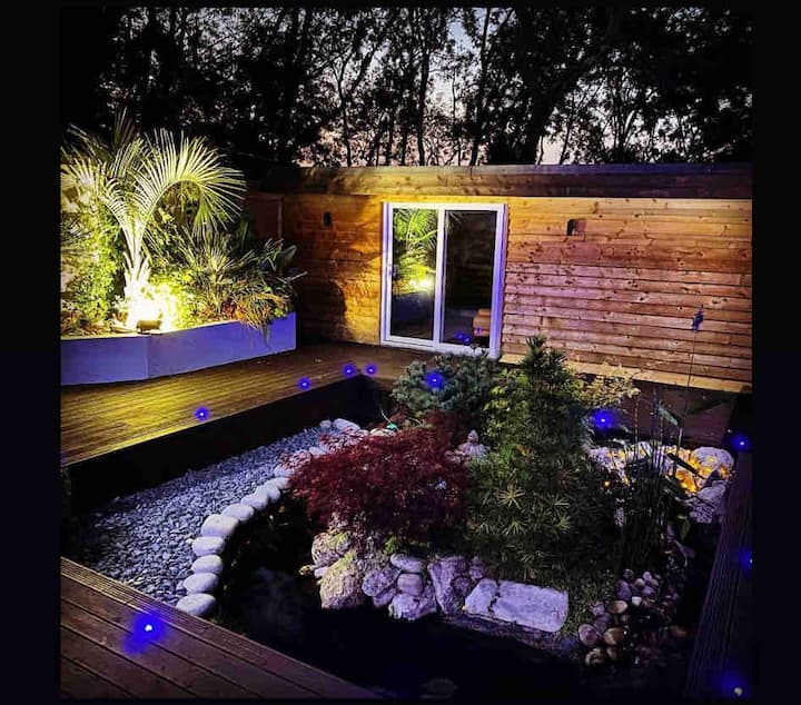 Bespoke Private Cabin With Views And Outdoor Bath. - Bournemouth