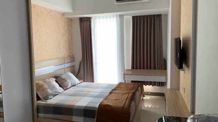The Luxury Cozy Benson Apartment - Surabaya