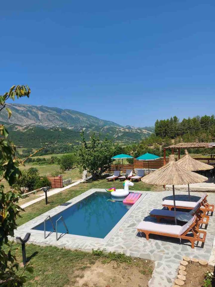 Villa Xheni - Albania