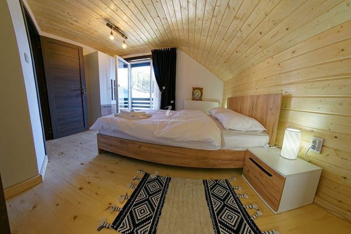 Casa La Roata Timpului - Fundu Moldovei