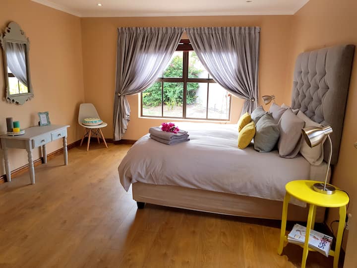 Thyme To Unwind - Durbanville (No Load Shedding) - Western Cape