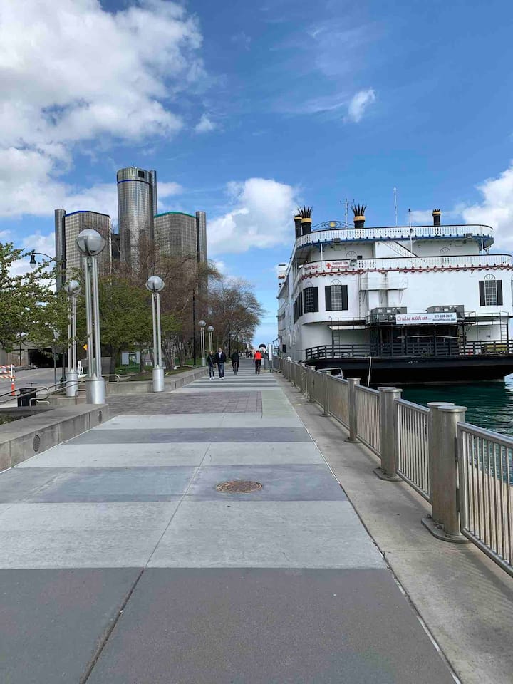 Pet/family Friendly Home Near Uofd & Golf - Detroit