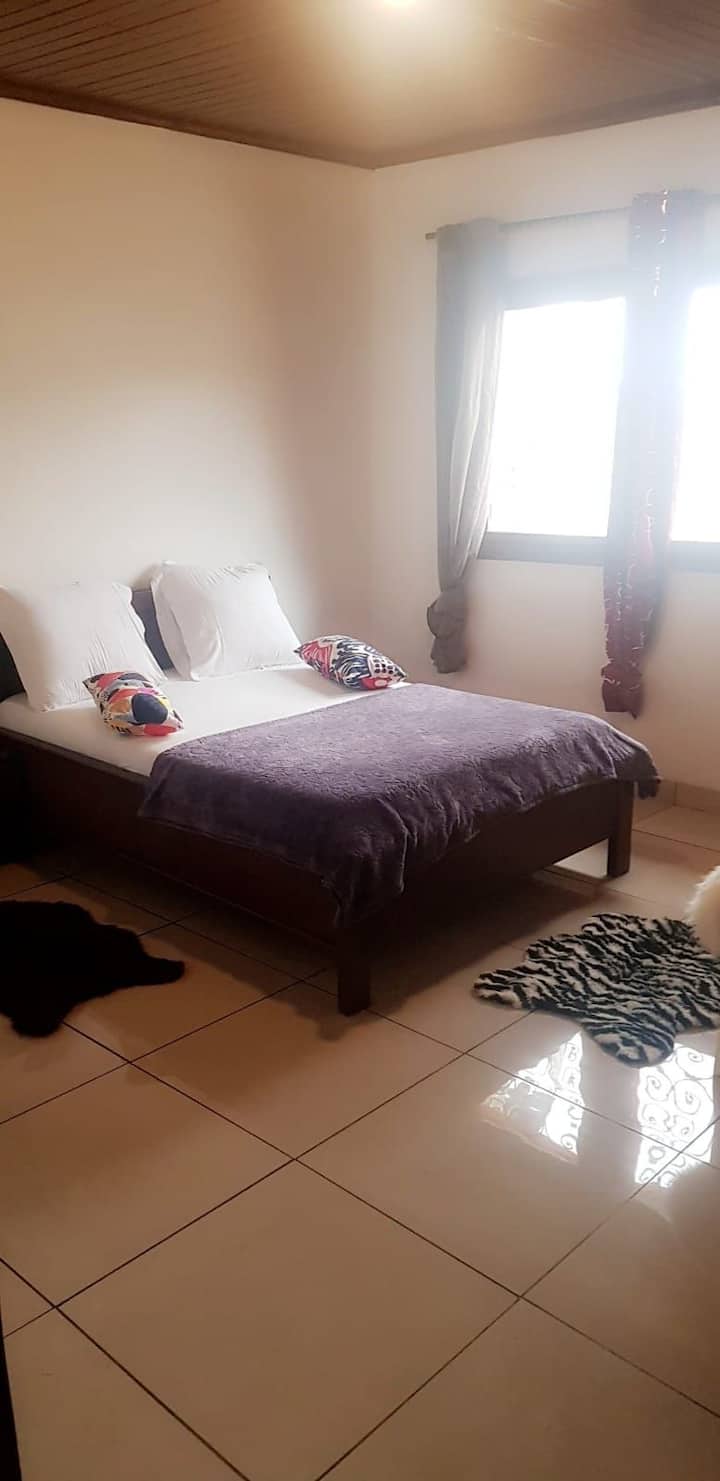 Beau Duplex éQuipé Bien Aéré Situé à Nkoabang - Yaounde