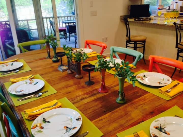 Upgraded In-town Vineyard Haven - Edgartown, MA