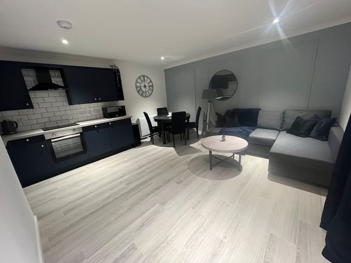 Stylish, Cosy 1 Bed In The City Centre - Sleeps 4 - Inverness