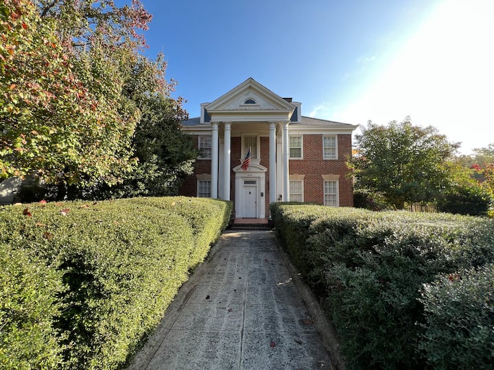 Historic Mansion's Apartment Suite - Rock Hill, SC