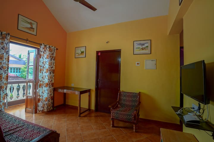 Lotus 2 Bedrooms Beach-side Ac Apartment With Pool - Colva
