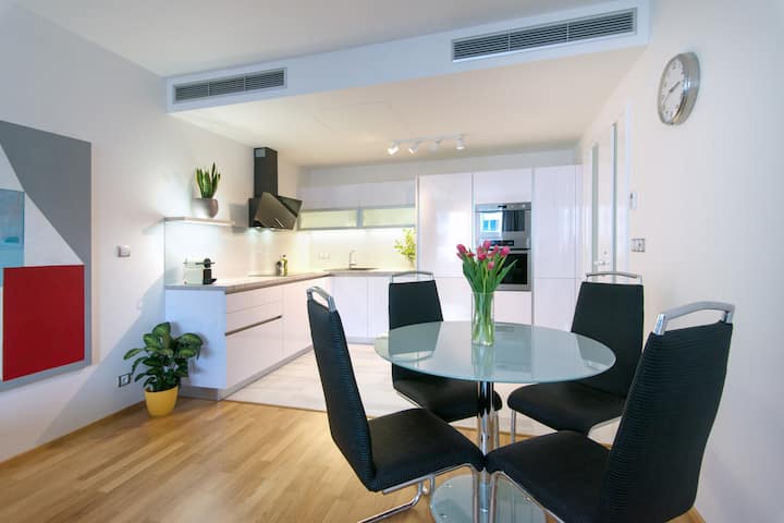 Cosy Apt In Museum Residence With Free Parking +Ac - Prague