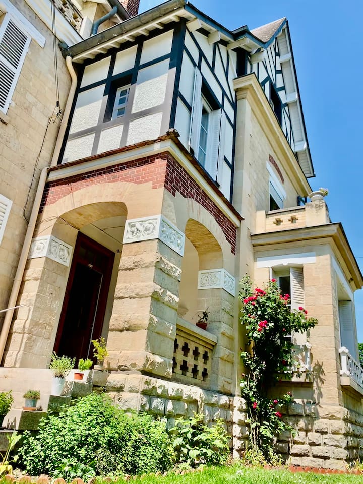 Belle Maison Pleine De Caractère, Au Vert - L'Isle-Adam
