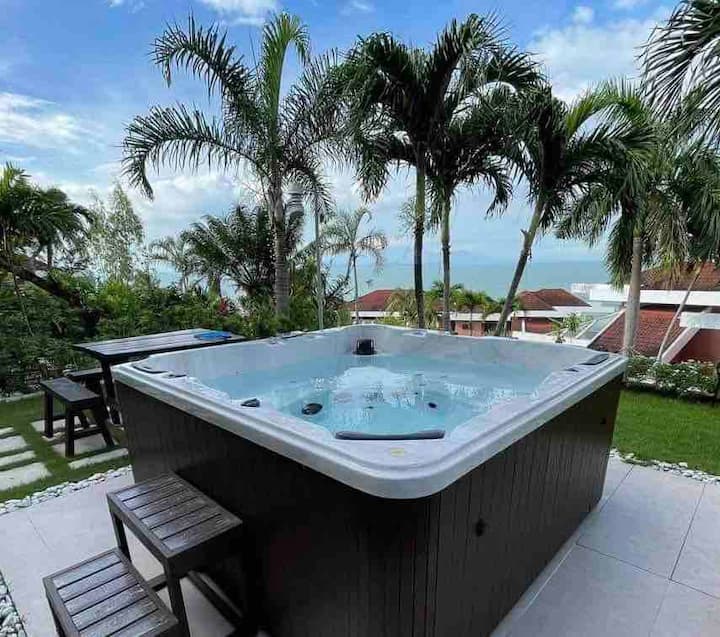 Sand, Sea & Jacuzzi - Maragondon