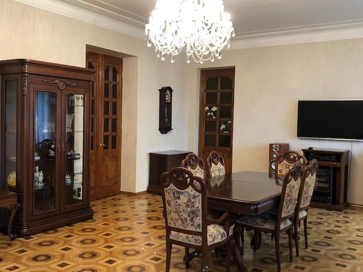 Luxury Apartment In City Center By The Boulevard - Baku