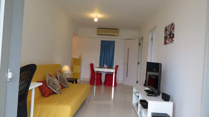 56e 2 Bedrooms 1 Bathroom Apartment For Lease - Hong Kong Airport (HKG)