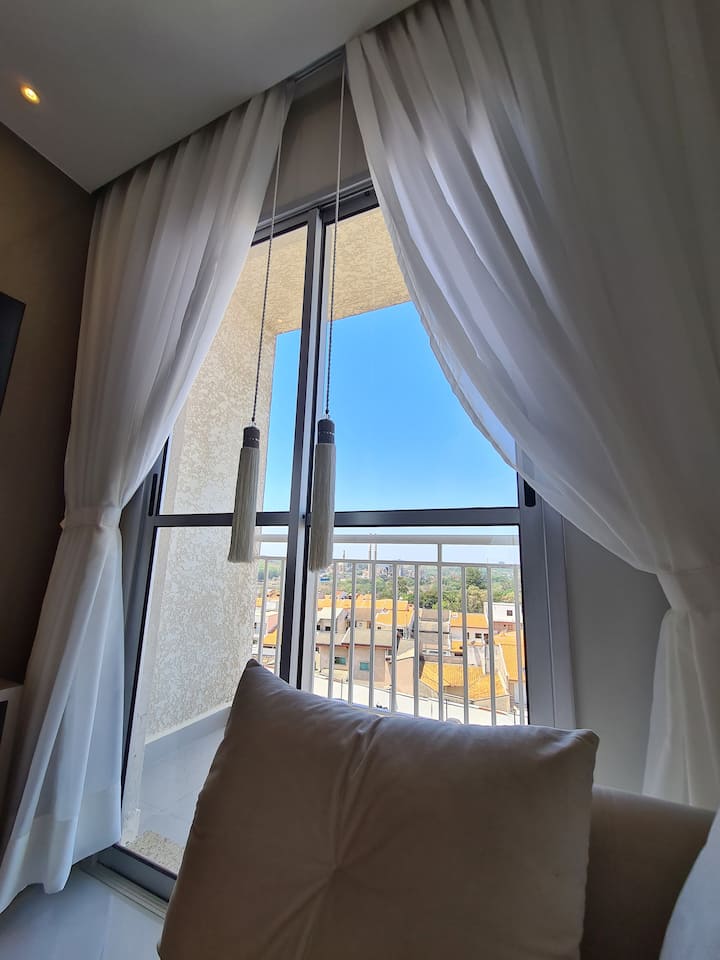 Apartamento Com Sacada E Excelente Localização - Americana
