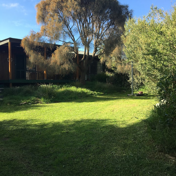 Back Beach Shack - Cape Schanck