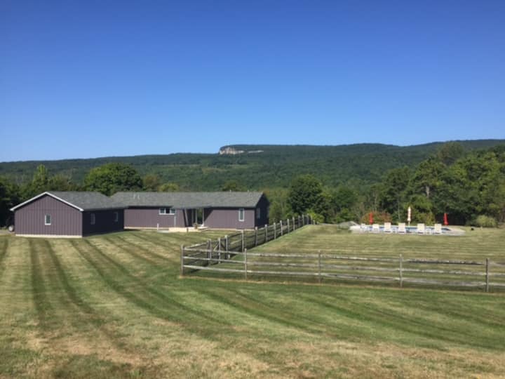 Elegant Solitude; Amazing Views. 5 Night Minimum. - Robibero Winery, New Paltz