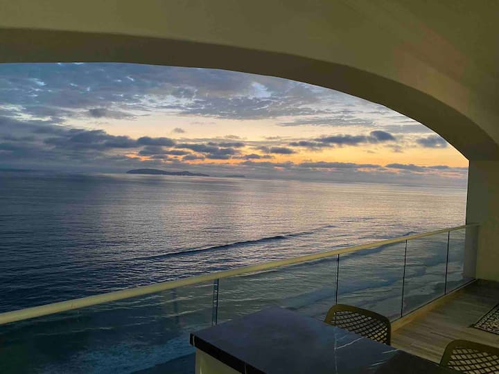 Beachfront Rosarito Escape At Modern Condo - Rosarito