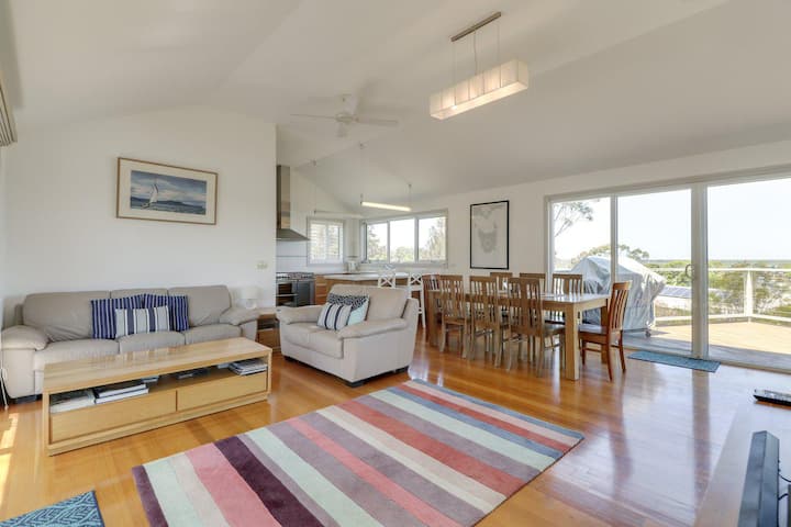 Foreshore | Spacious Metung Escape - Metung
