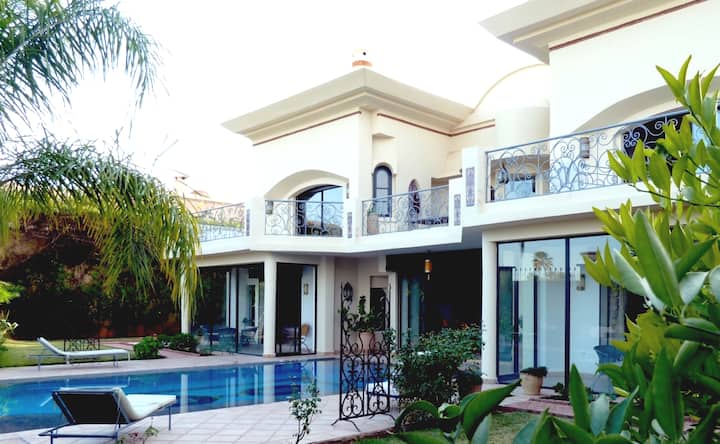 Belle Villa Avec 6 Chambres Et Piscine Privée - Marrakesch