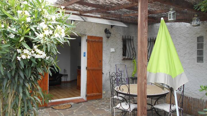 Rez De Villa T3, Jardin, Terrasses Proche Hyères - Pierrefeu-du-Var