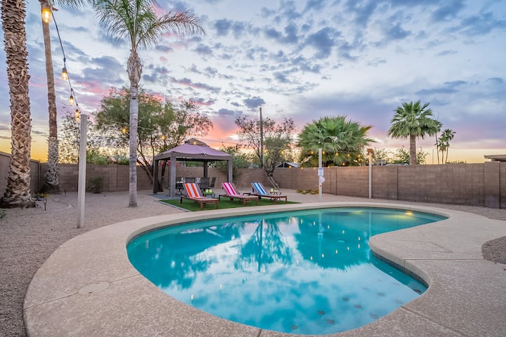 You Deserved The Best Home! Free Heated Pool. - Chandler, AZ