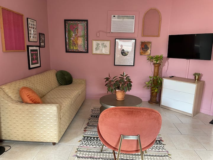 1 Bedroom Studio In The 🤍 Of Wpb. 3m Drive To Dtwn - West Palm Beach, FL