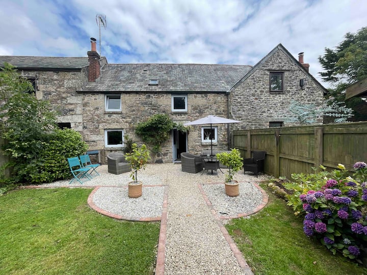 Rustic Cottage With Log Burner & Hot Tub. - Bodmin