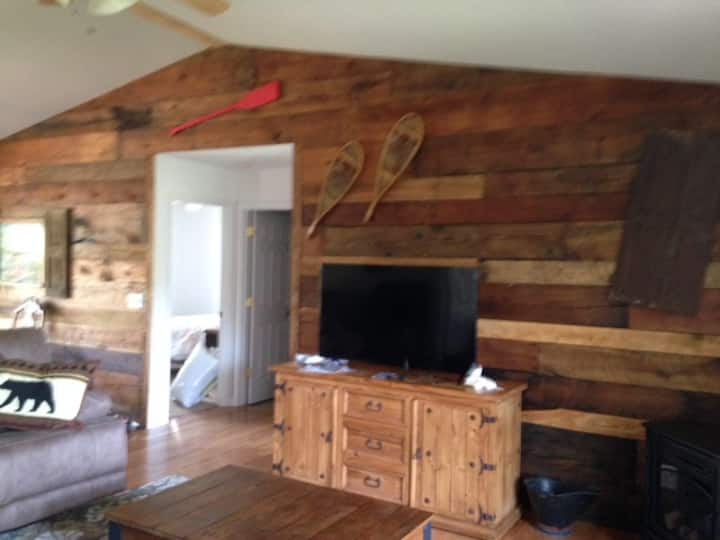 A Great Riverbend Escape - Franklin, NC