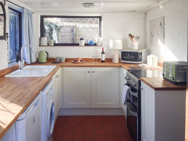 2 Bed Detached Cottage, Ticehurst, East Sussex - Cranbrook