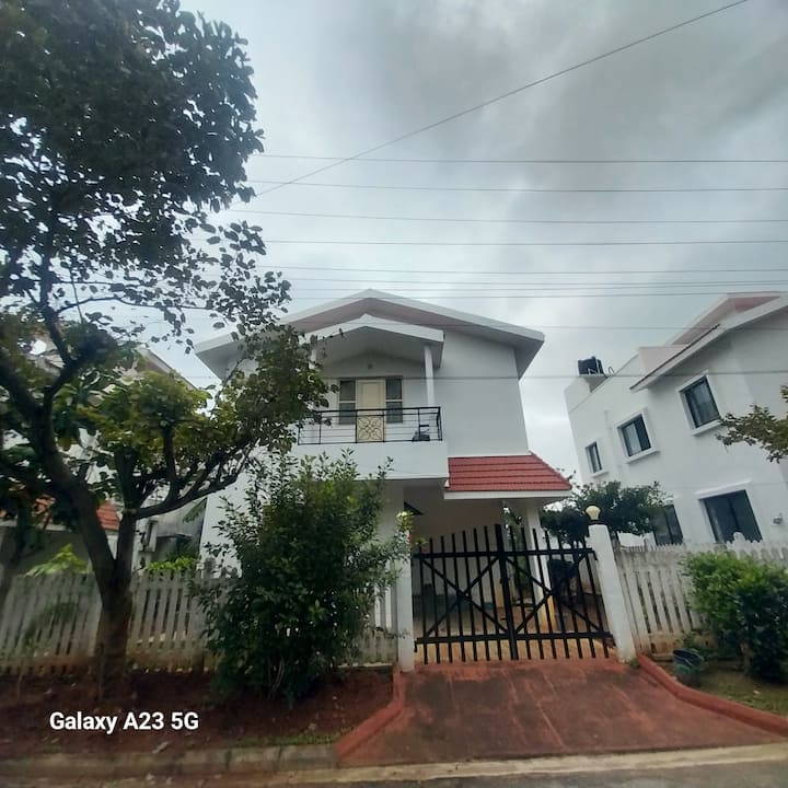 Cozy Home @ Vakils Villas Hosur - Hosur