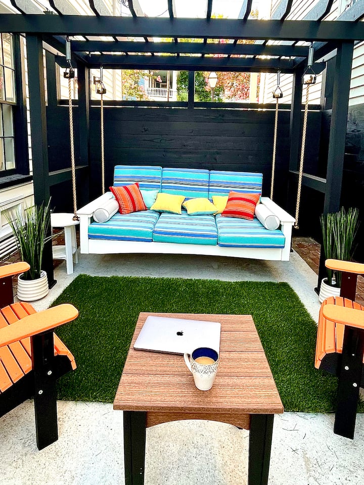 Downtown 4br + Backyard Oasis | 2 Parking Spots - Charleston, SC