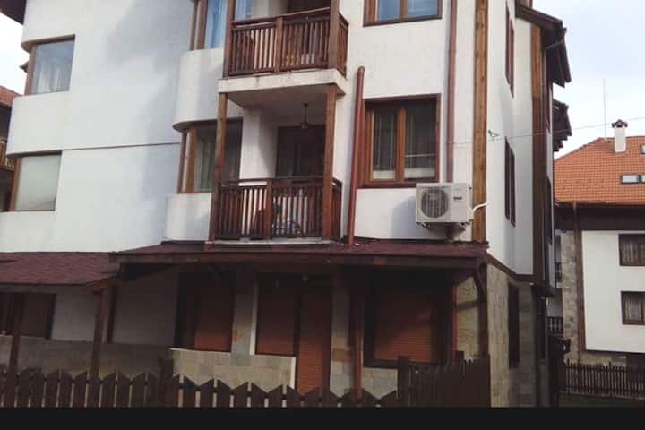 Nermine House - Bansko